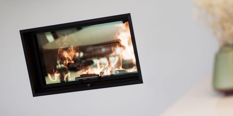 Wood Burning Stove Insert with a Large Window | RAIS Visio 1